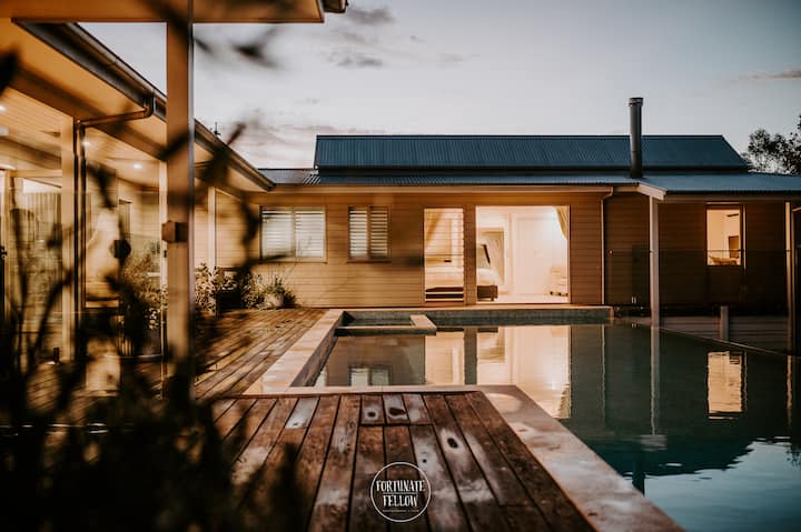 The Pavilion @ The Barn Stormhill Sleeps4 - Picton