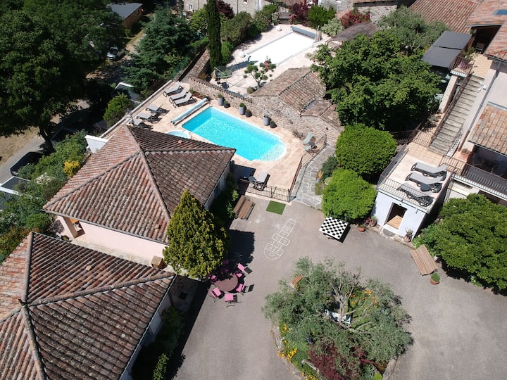 Maison Avec Piscine Et Rivière, 6 Personnes - Thueyts