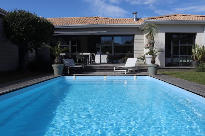 Belle Villa Piscine Ch. 300m Plage - Pornic