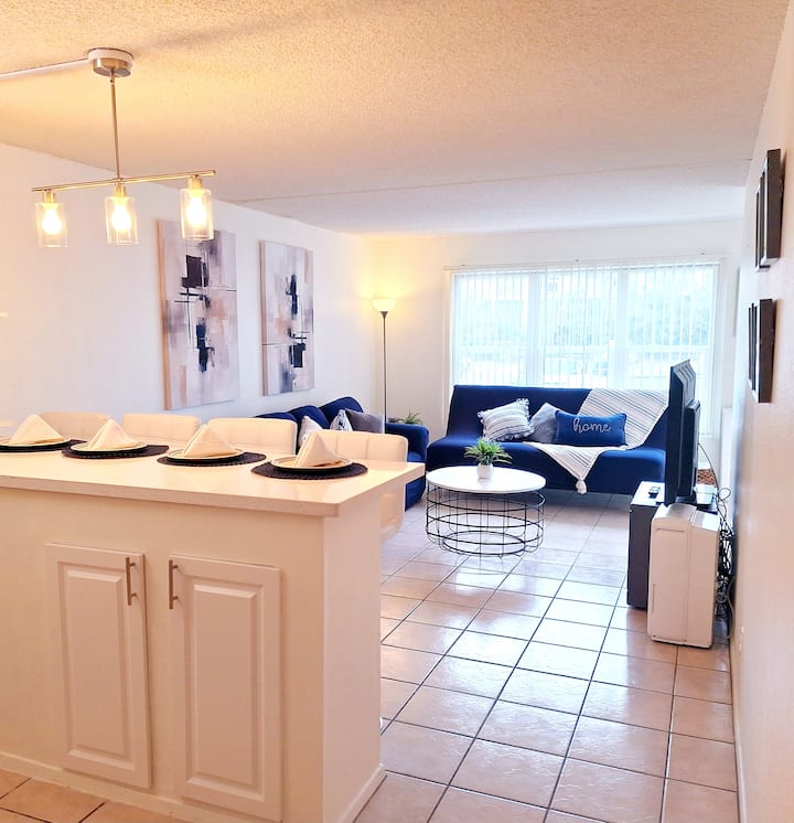 *3 Min Walk To The Beach/modern Condo/top Location - South Padre Island