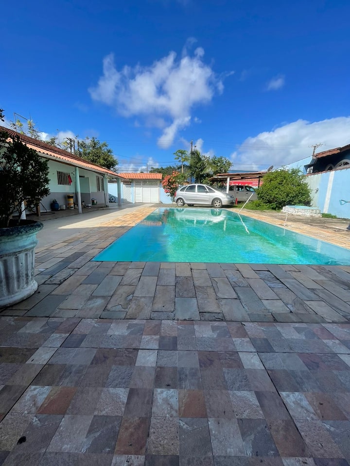 Casa Com Piscina Em Peruíbe - Peruíbe