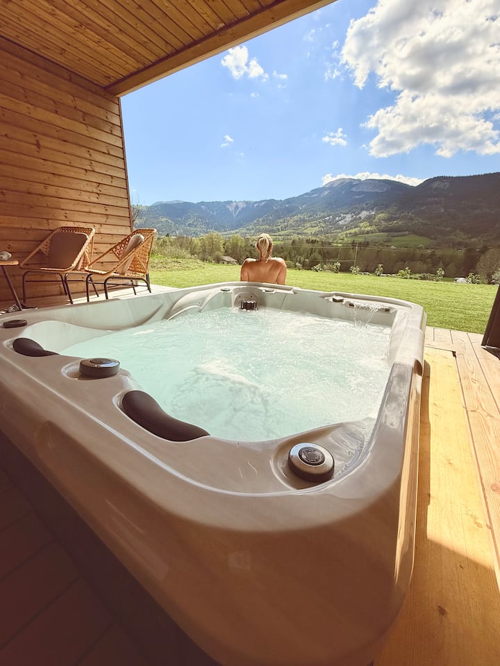 Charda Spa – Loveroom Spa Avec Jacuzzi Privé - Seyne
