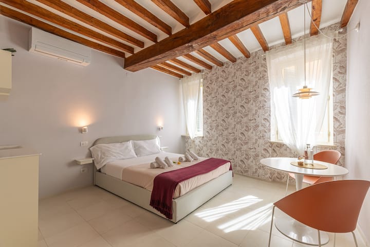 Glam Parma Suite-zen Paradise - Парма