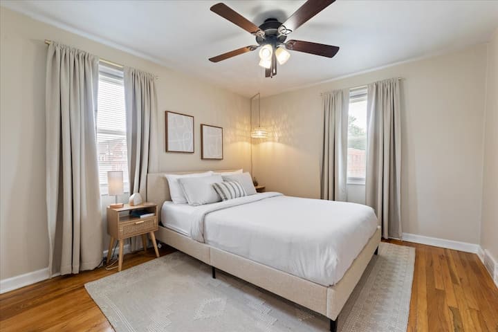 Comfortable 1br Stay In Benson W/ Workspace & Wifi - オマハ, NE