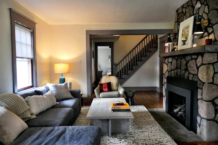 Inviting, Cozy Catskills Home - Primed For Fall! - Phoenicia, NY