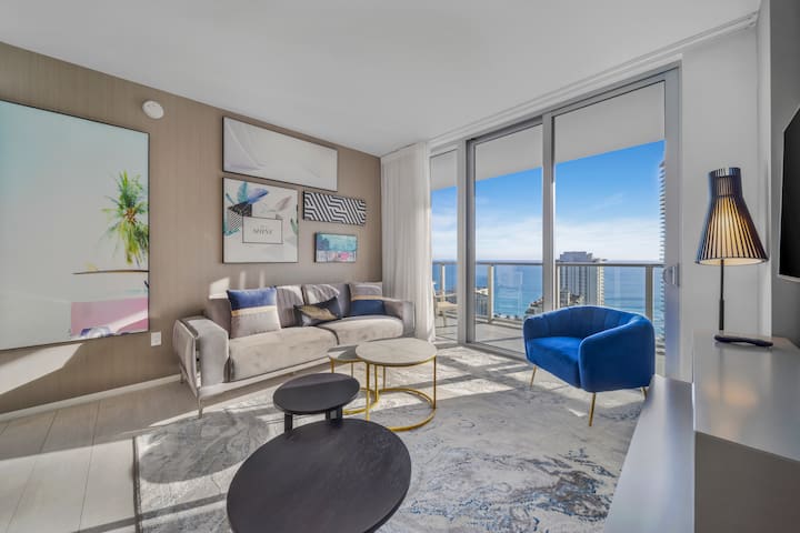 Sun-kissed Miami Haven 𝙗𝙮 𝙎𝙏𝘼𝙔 𝙏𝙊𝘿𝘼𝙔 - Hollywood, FL