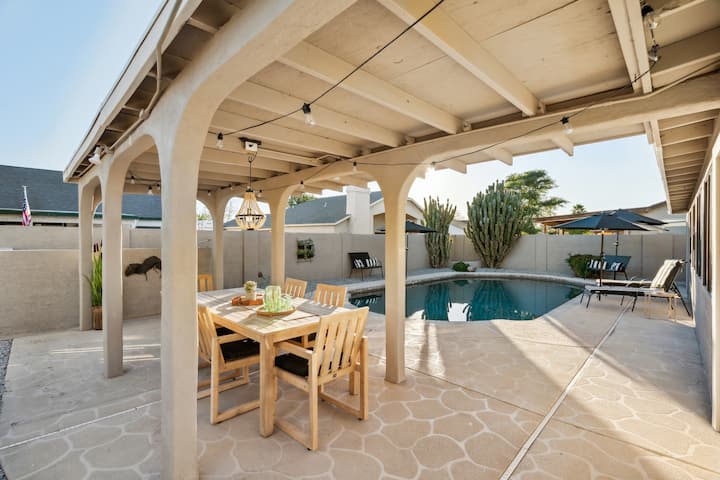 Charming 3bd With A Heated Pool And Game Room. - Glendale, AZ