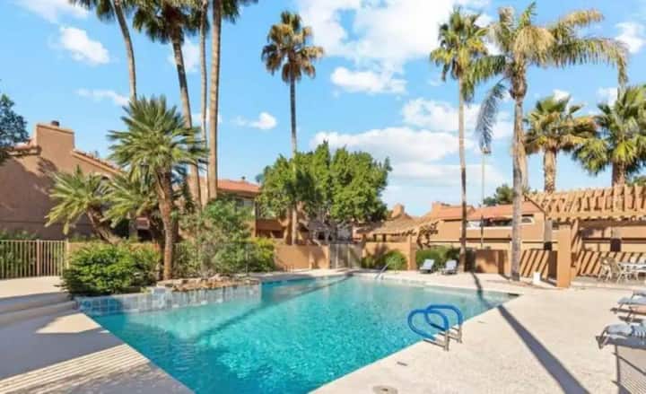 Cozy Fun Condo Near Mayo - Phoenix, AZ