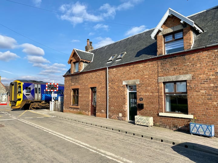 Crossing Cottage, Brora - Helmsdale