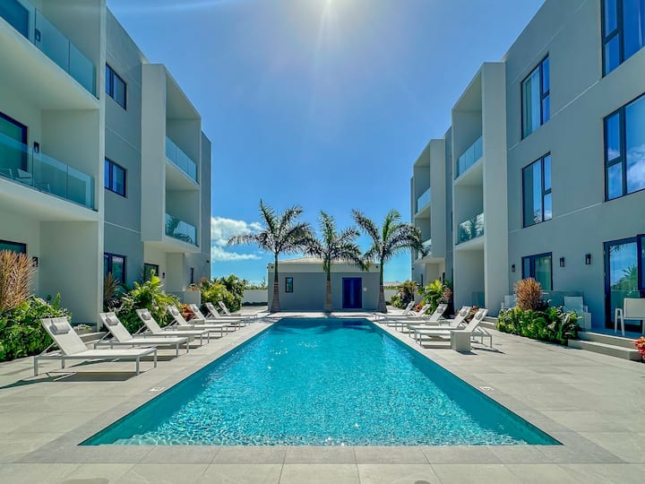 Grace Bay Luxury Studio Walk To Beach / Town - Turks and Caicos Islands
