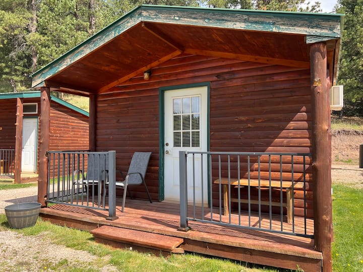Deluxe Cabin - Galena Road Cabins - Deadwood, SD