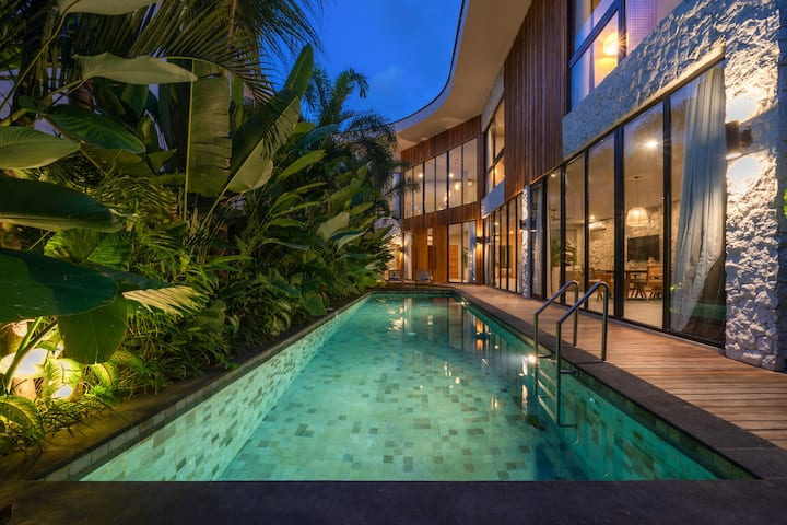 New! Magnificent 5br Villa - 5min To Beach &Clubs! - Seminyak