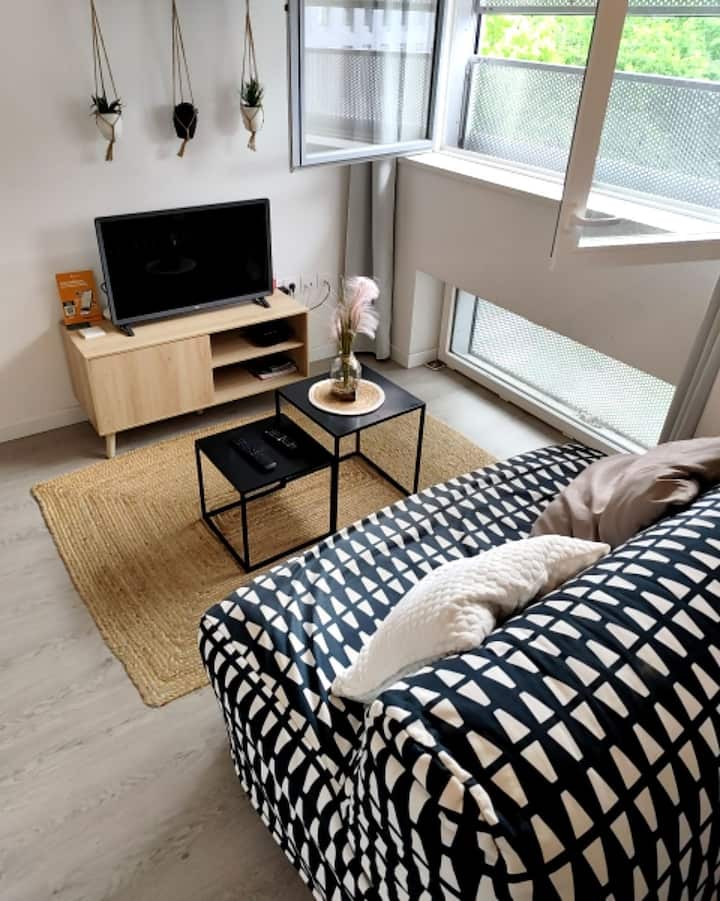 Le Brutaliste Studio 2pers Parking Inclus - Nantes