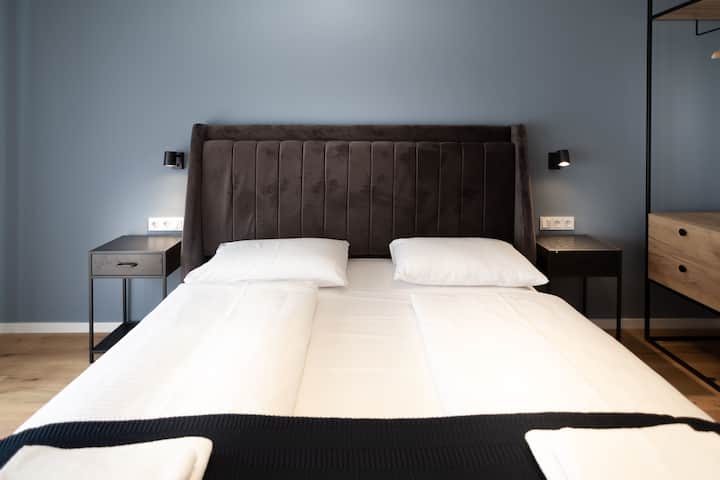 Superior Apartment Mit Balkon - Düsseldorf
