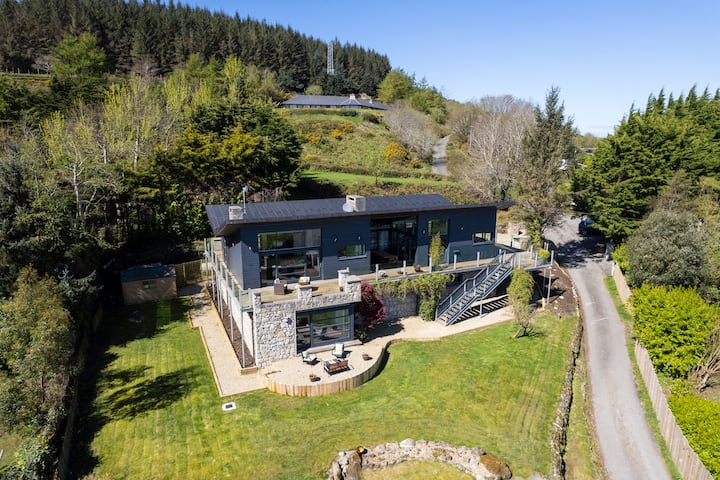 The Dublin Mountain Retreat. - Bray