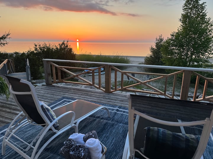 Beach House On Lake Huron - Kincardine