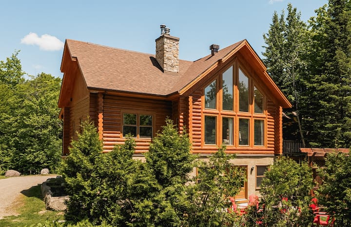 Fiddler Lake Resort : Luxury Chalet + Hot Tub - Saint-Sauveur