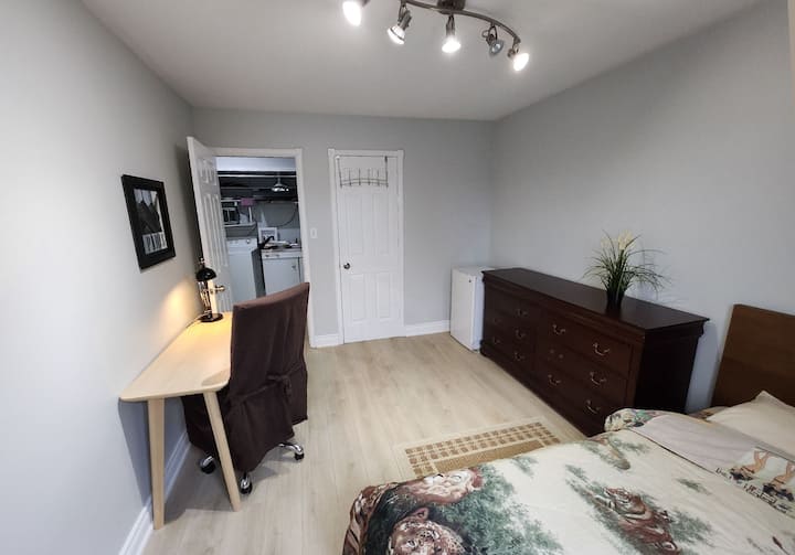 .Hr1 Small Cozy Guest Suite In My House / Hamilton - Hamilton