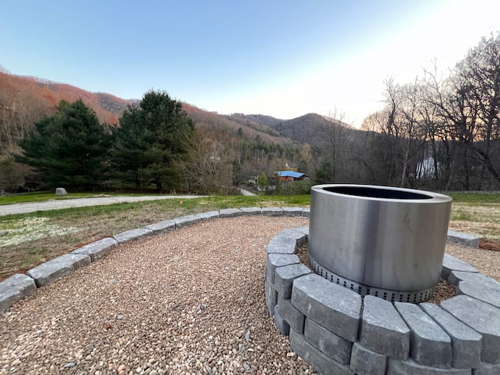Medium Term Rentals - New House W/mountain Views - Weaverville, NC