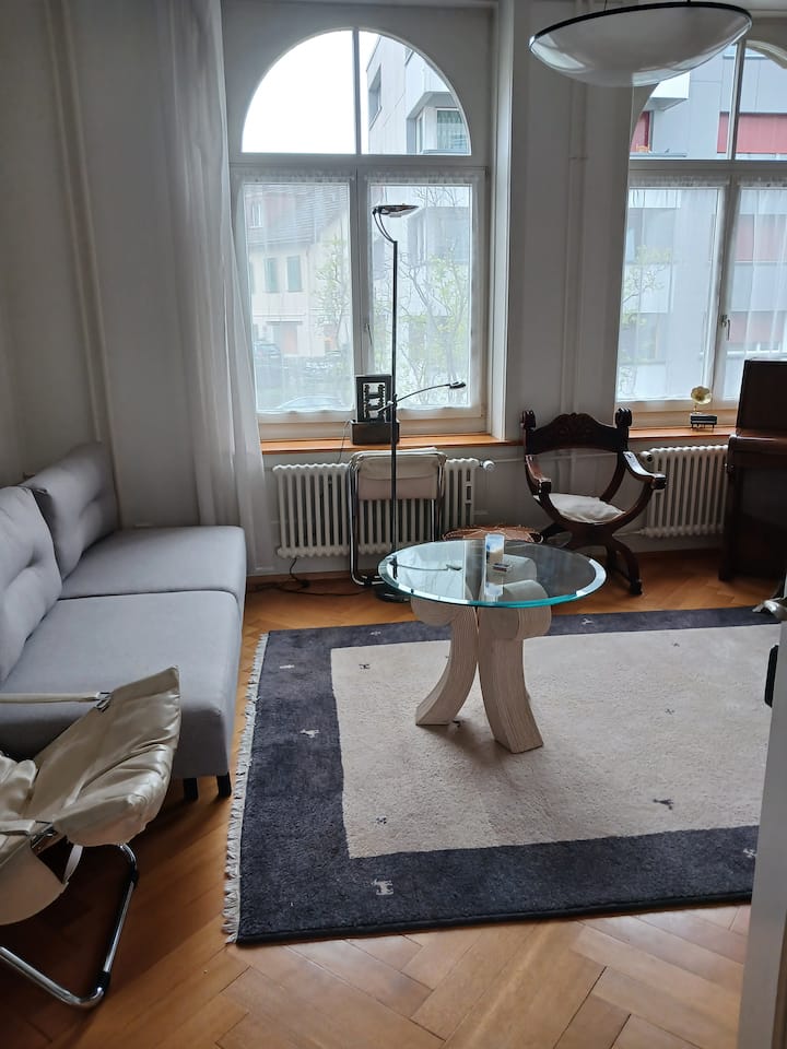 Charmante Jugendstilwohnung
Mit Tiefengaragenplatz - St. Gallen