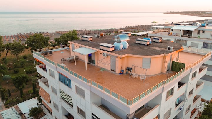 Rooftop Florale - Velipojë