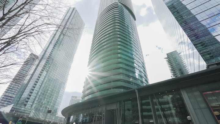 Modern Condo With Cn Tower Views - Donwtonw - Toronto
