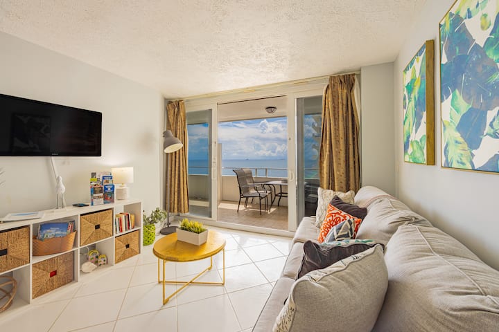 Oceanfront Resort | 40' Balcony | 8th Floor - Fort Lauderdale