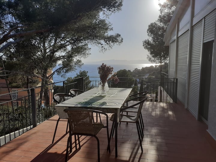 Casa Entre Los Pinos Y Frente Al Mar - La Pineda