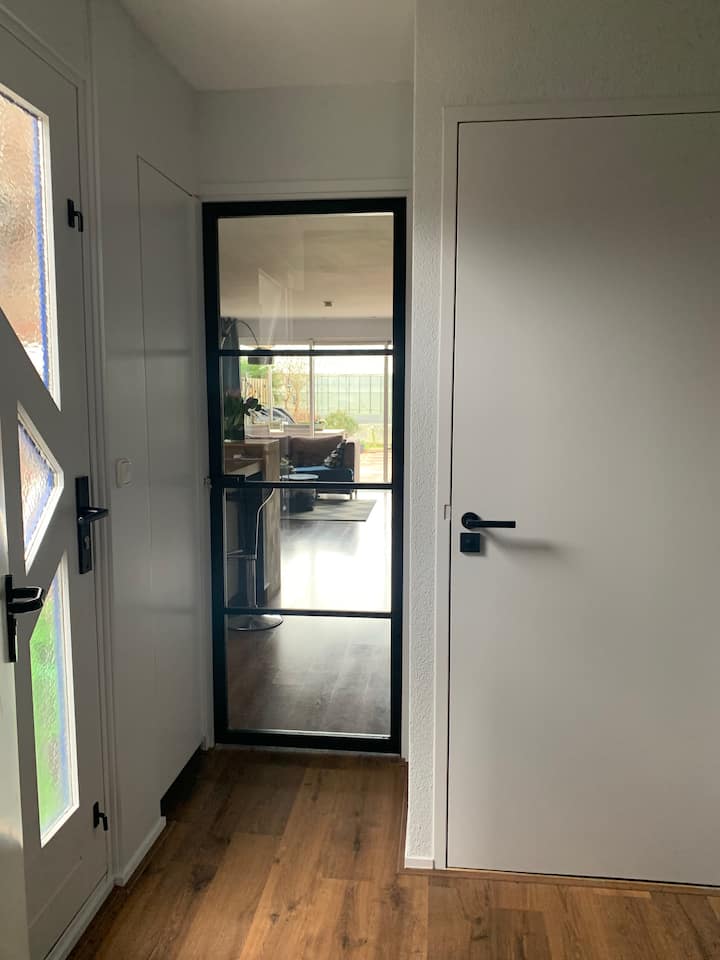 Rijtjeshuis In Dorp Dicht Bij Steden En Strand - 's-Gravenzande