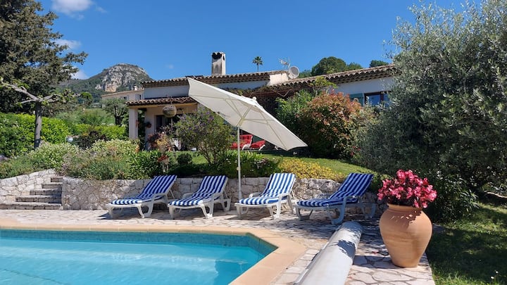 Villa 4 Chambres - Refait à Neuf - Clim - Vence