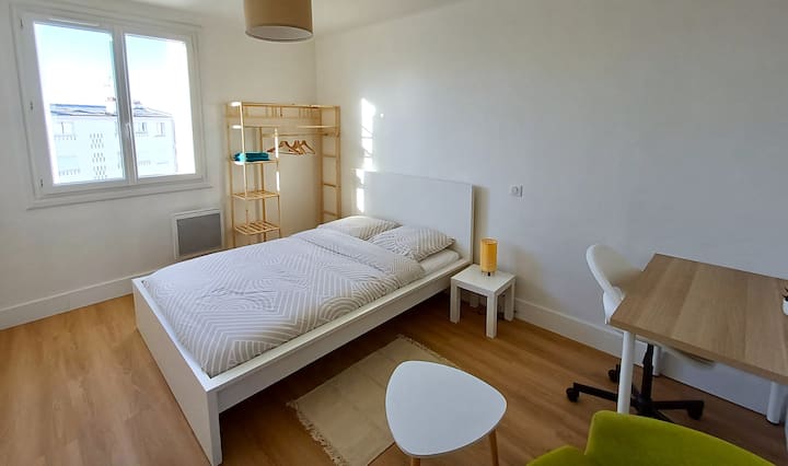 Chambre Lumineuse - Nantes