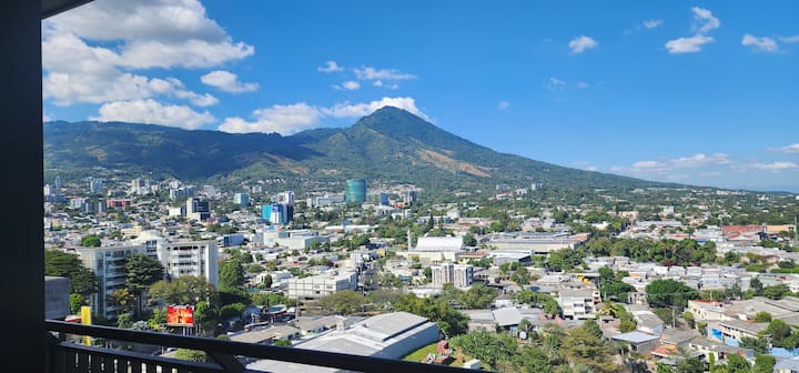 Breathtaking Panoramic Vistas Await - San Salvador