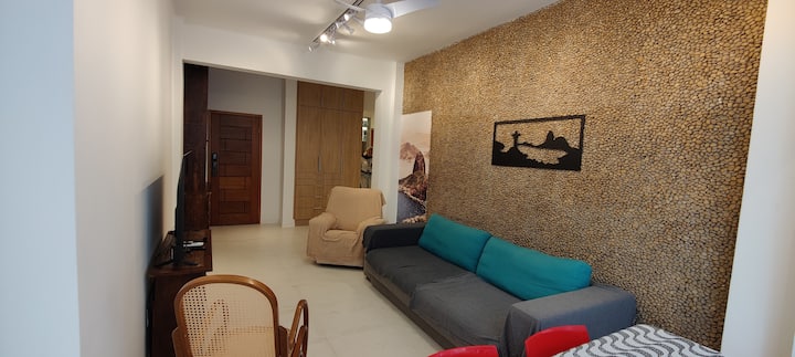 Apartamento Em  Rua Arborizada - Ipanema