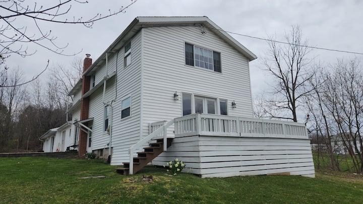 Racing, Wine & Views For 6 In Heart Of Watkinsglen - Watkins Glen, NY
