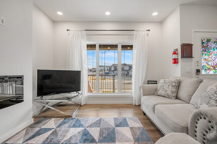 Family-friendly 3br: Steps To Rockies Adventures - Cochrane