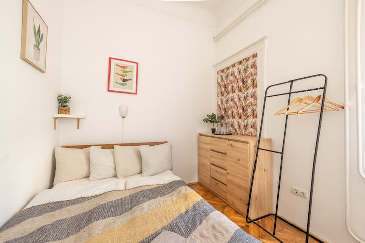 Gellerico At Horánszky Street - Cheerful Room - Budapest