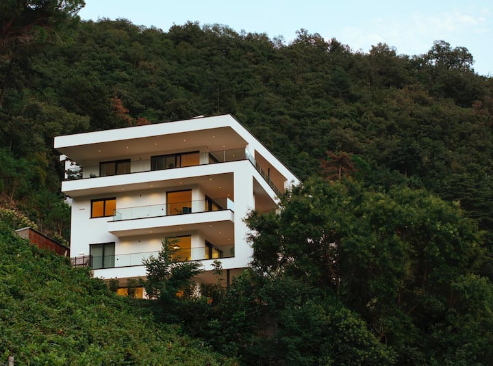 Garden Apartment With 2 Bedrooms And Closed Garage - Merano