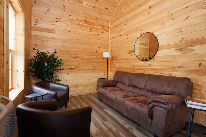 Rosewood Premier: New 4br Rustic Log Cabin - Littleton, NH