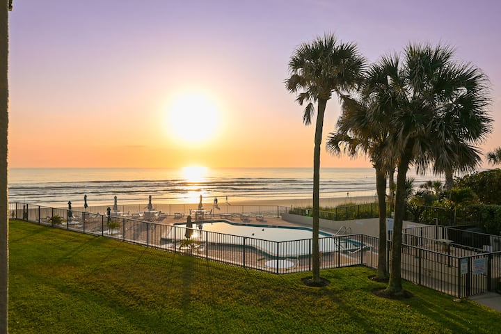 Stylish Beachfront | Oceanview | Walk To Flagler - New Smyrna Beach, FL