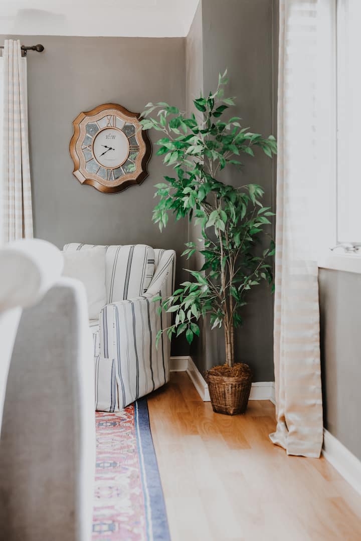 Cozy Bungalow Near Bassett Creek Park - Minnetonka, MN