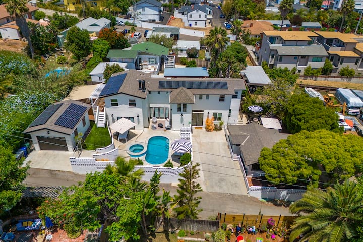 Seaside Splendor: Spacious Coastal Home With Pool - Encinitas, CA