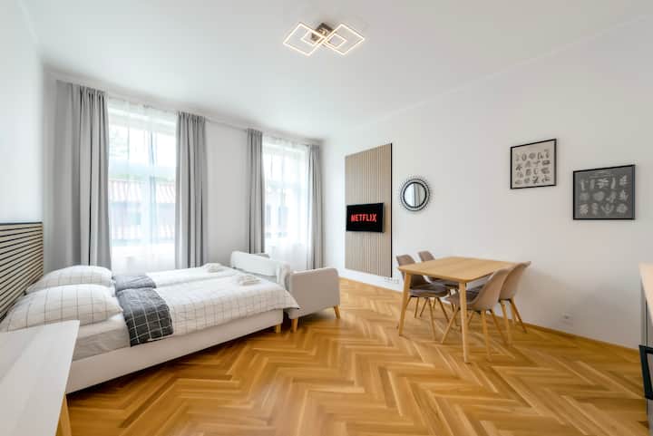Fancy Minimalist Apartment Right In Prague's Heart - Prague