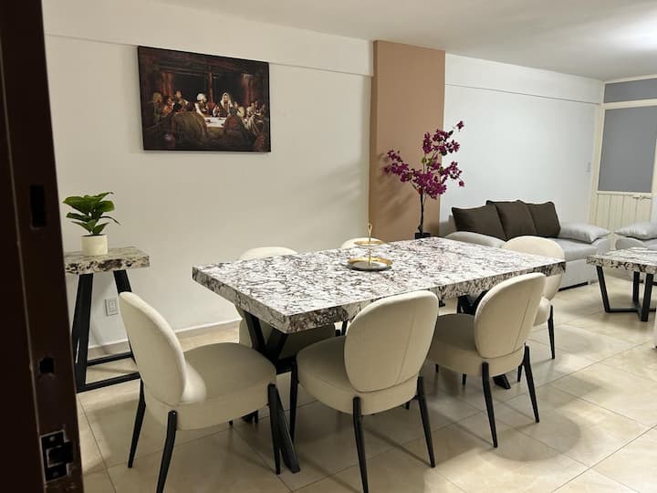 2 Departamento  Planta Baja Zona Polifórum 6 Pers. - León