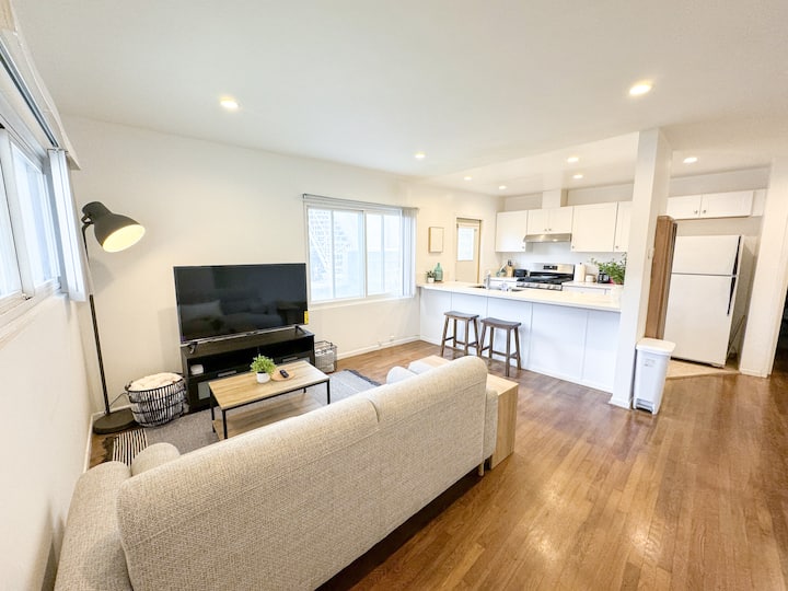 Playa Del Rey, King Bed, Large, Walk To Shops - El Segundo, CA