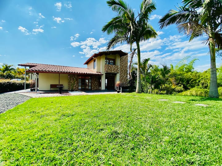 Casa Completa Con Jacuzzi Montaña Panoramica - Pereira