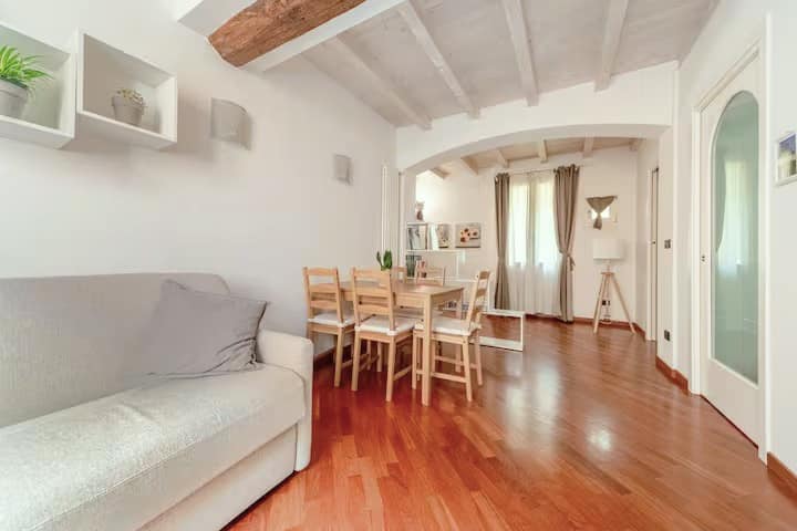 Il Girasole: In The Historic Center Of Bologna - Bologna
