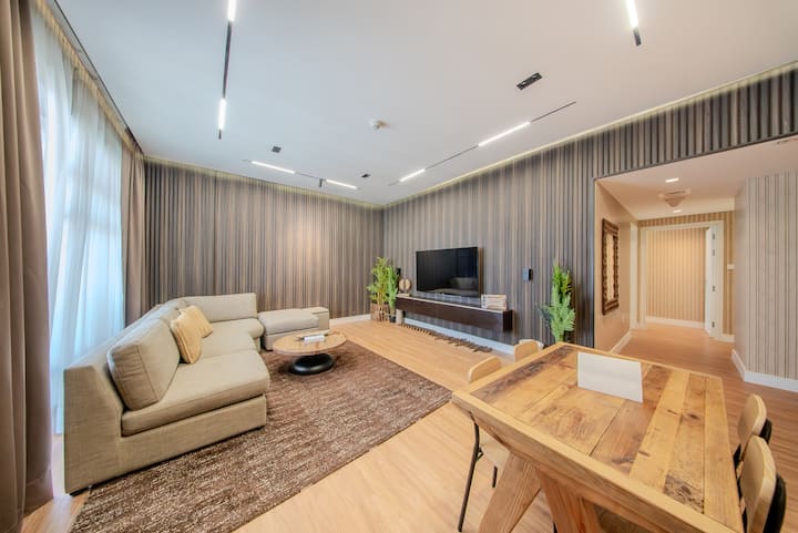2 Br Wood House By Blue Cloud Holidays - Sharjah