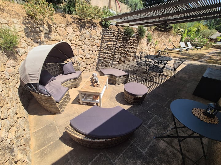 Gite Spacieux .Vue Imprenable. Piscine, Boulodrome - Cotignac