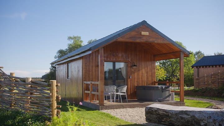 Queen Bee Cabin - Driffield