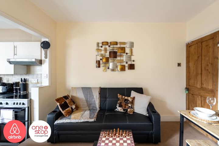 House In Reading | Smart Tv |Parking | Garden - Reading